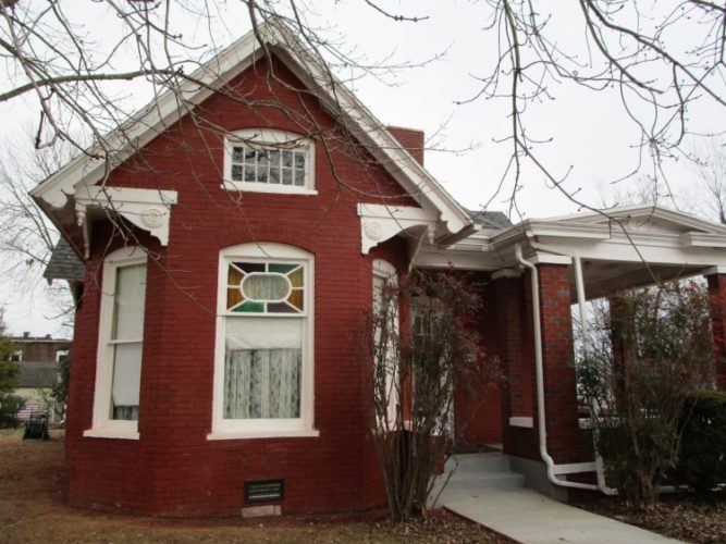 Robert Penn Warren Birthplace and Museum - Appalachia Bare